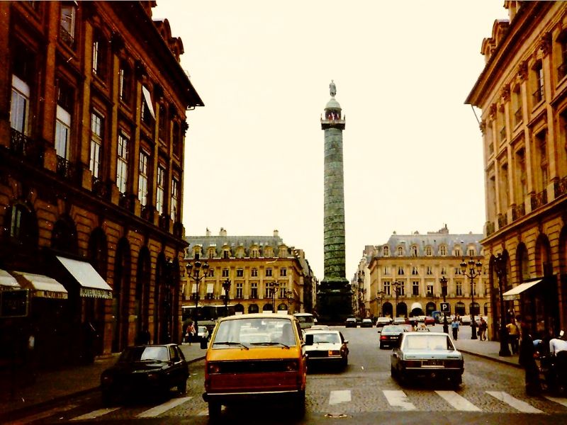 30 Photos Capture Street Scenes of Paris in the Mid-1980s ~ Vintage ...