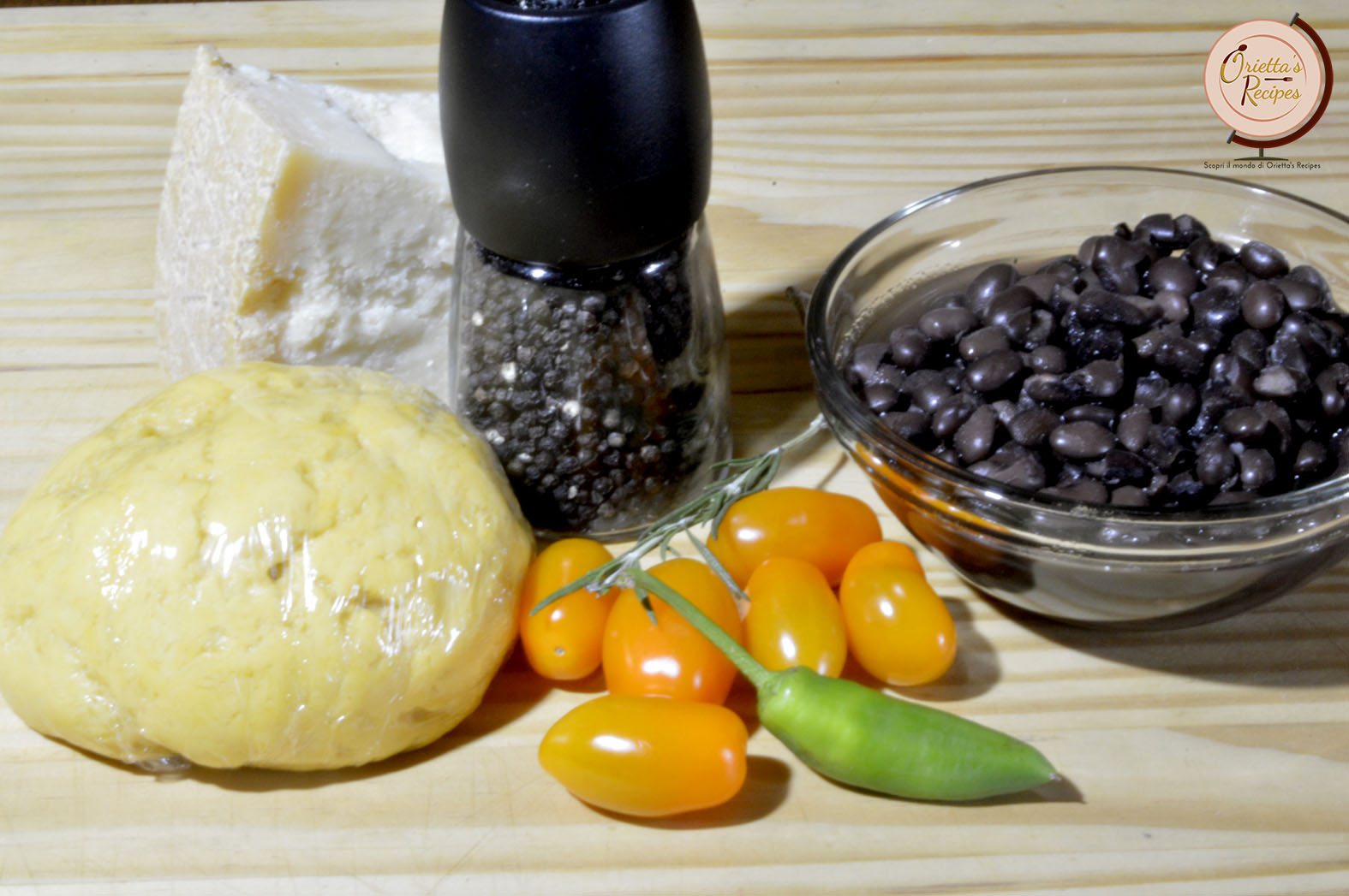 Orietta's Recipes: Quadrotti di pasta con fagioli neri piccanti