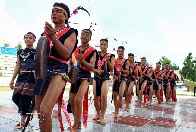 FolkCostume&Embroidery: Introduction to some of the folk costumes of ...