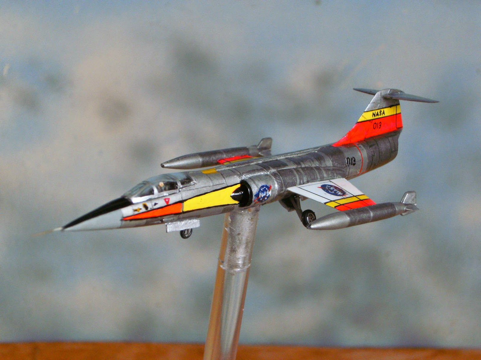 Happyscale-Modellbau: North American XB-70 Valkyrie & Lockheed F-104N ...