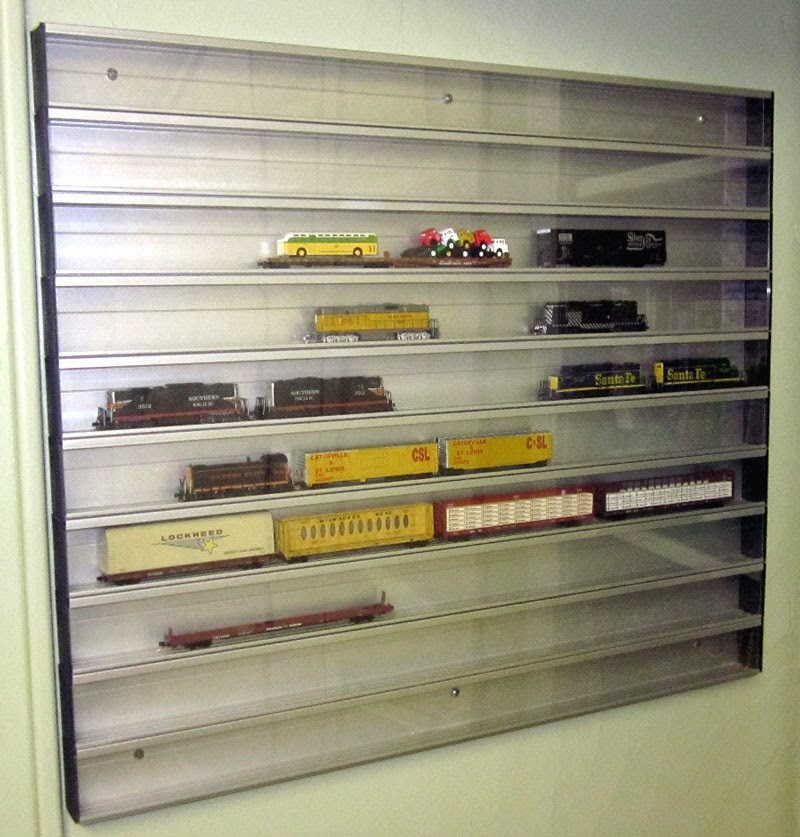 Tracks across Nevada: Installing a Showcase Express display case