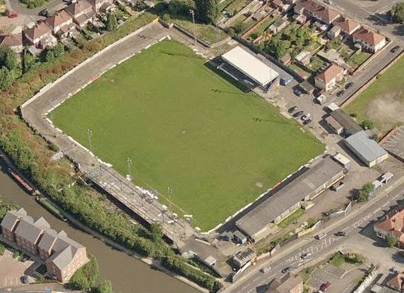 Pie and Mushy Peas: Nuneaton Borough FC