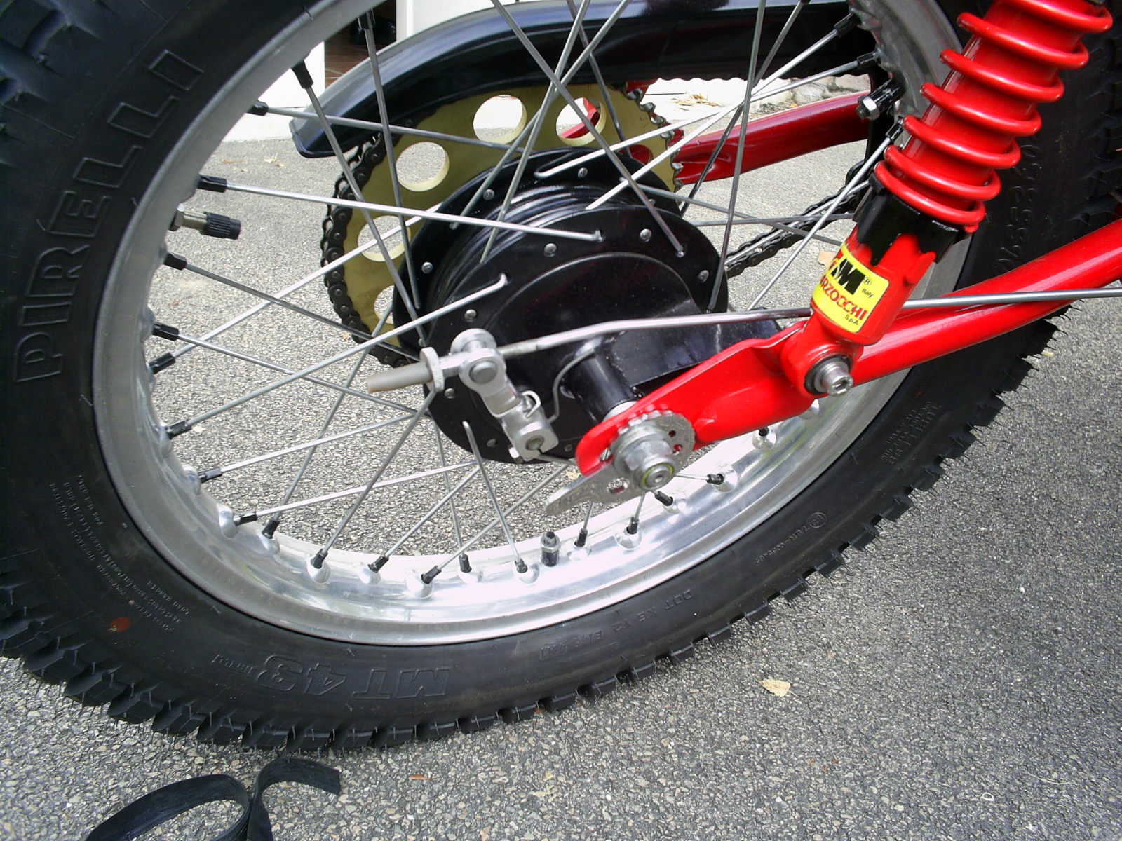 Restauration FANTIC TX 250: quelques photos de détails