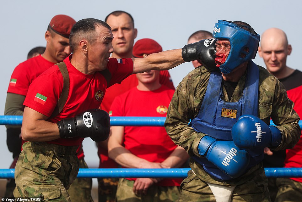 War News Updates: Russian Soldiers Fight Each Other To Earn A Crimson Beret
