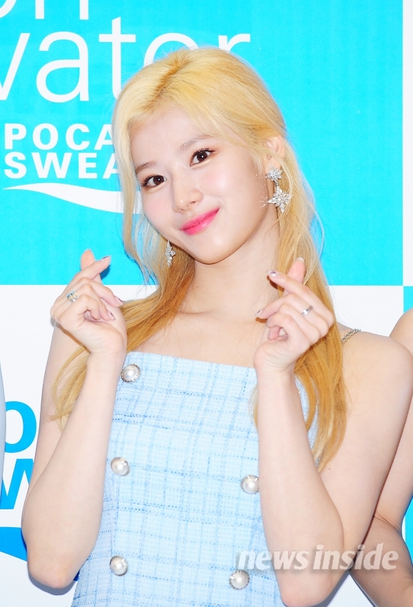 Joe's Twice Photo Blog: 190612 'Pocari sweat' TWICE fan sign event 200 pictures