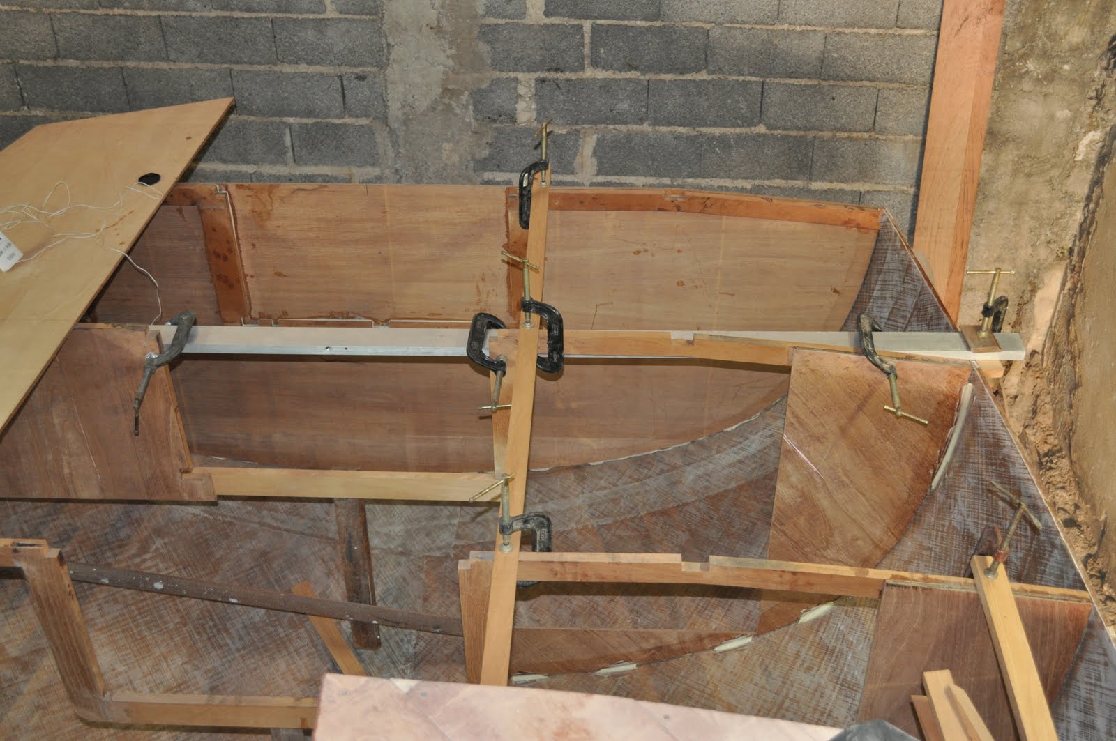 Veleiro Caprichoso: Vaus e anteparas