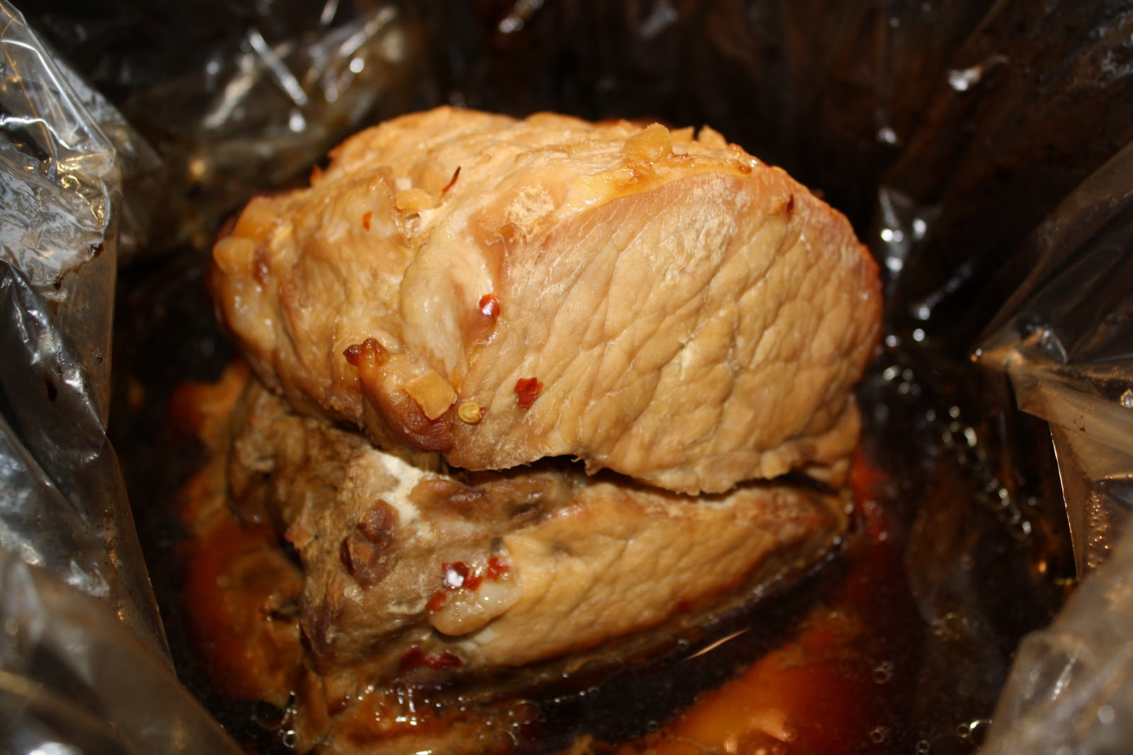 Hot Dinner Happy Home: Slow Cooker Thai Peanut Pork