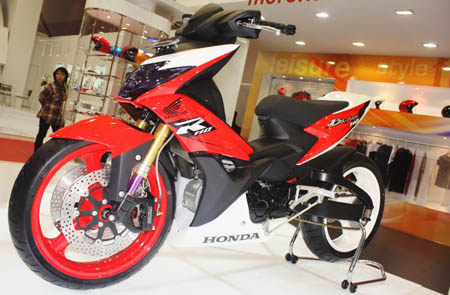 Modifikasi Honda Blade 110R | Nasoikhul Ibad