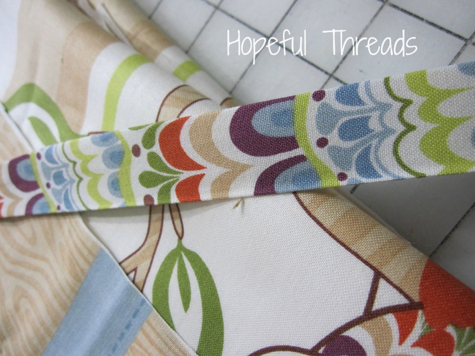 Hopeful Threads: Apron Panel Finish!