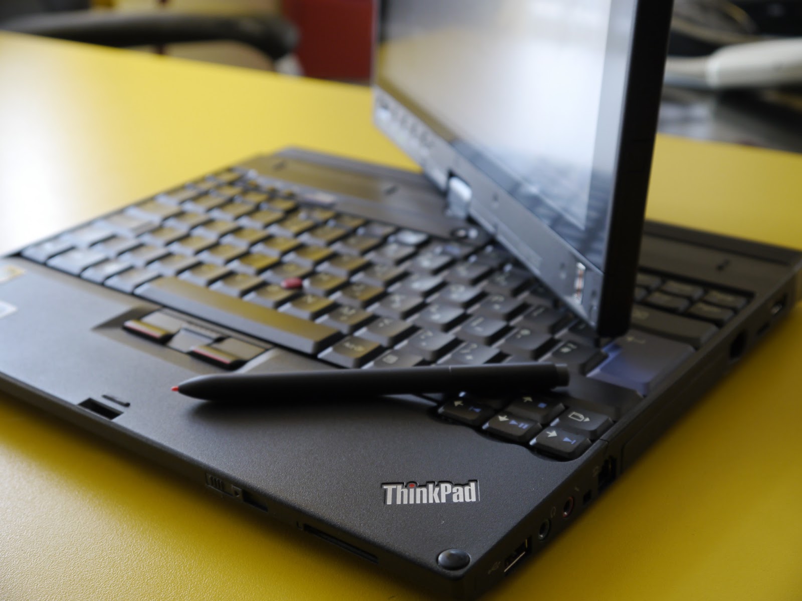 ThinkPad X200 Tablet - продължението на една легенда | Retro-PC-Mania ...
