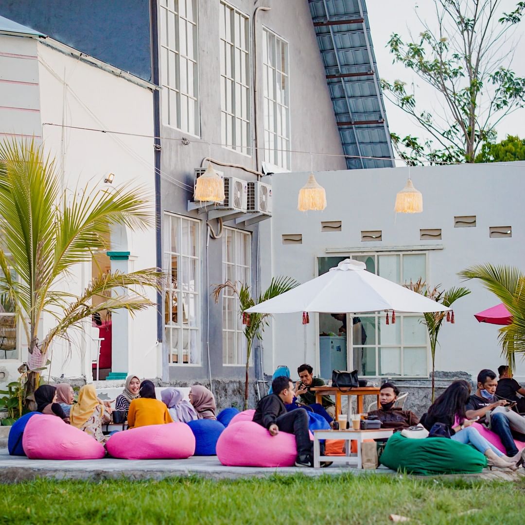 Carney Cafe Jogja Review Menu, Fasilitas, Jam Buka & Lokasi