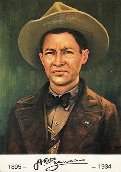 patriotas latinoamericanos: Augusto César Sandino