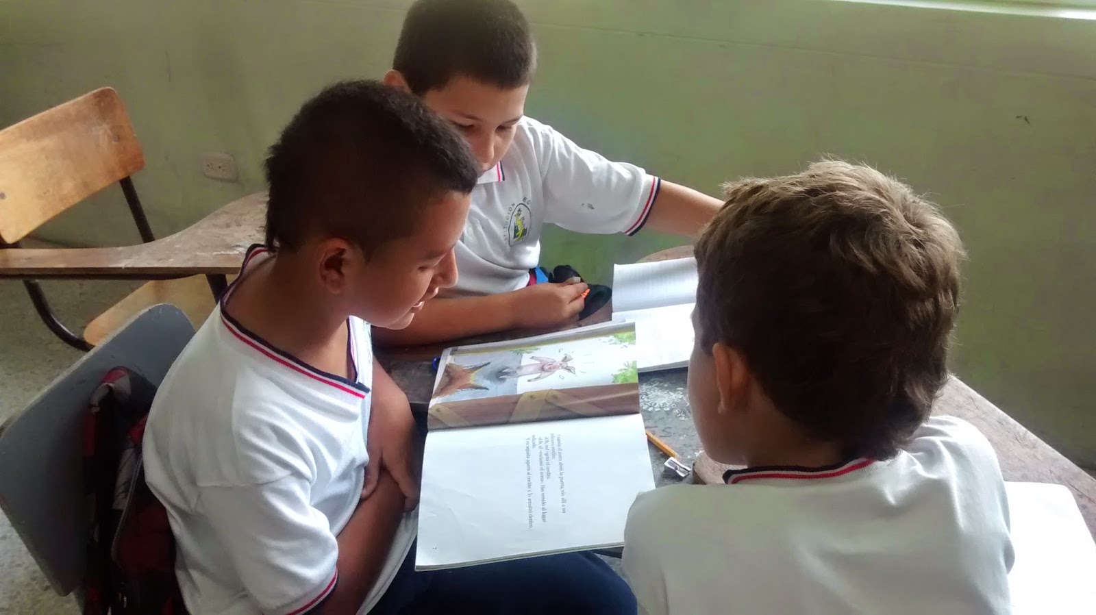 Lenguaje Divertido: Lectura grupal, una forma de compartir experiencias