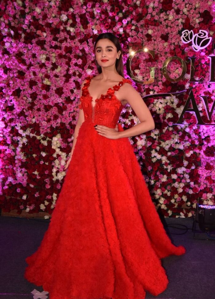 GK Photoes: Actress Alia Bhatt hot Photos in red dress