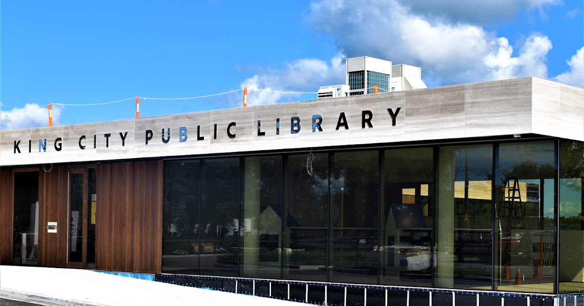 Camera on King & Aurora : New Library & Seniors Centre get signs...