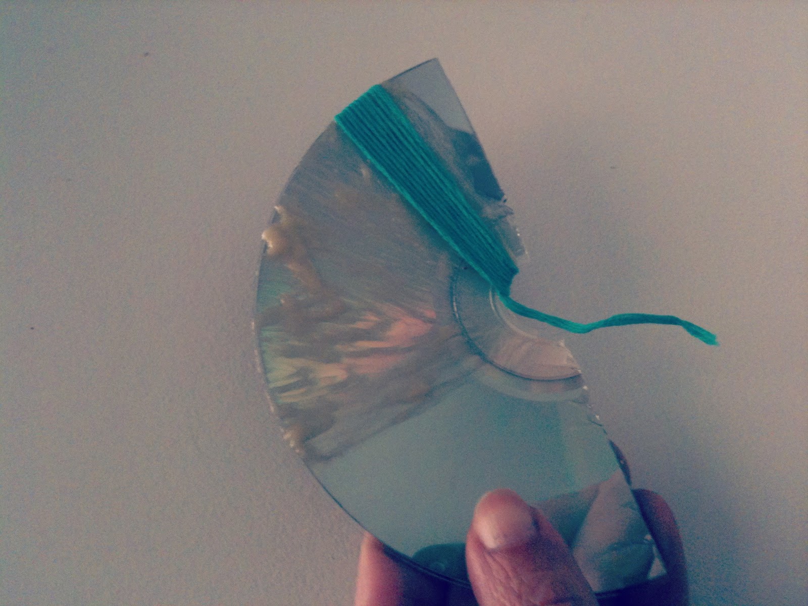 Refashion Co-op: CD necklace: wear the music!