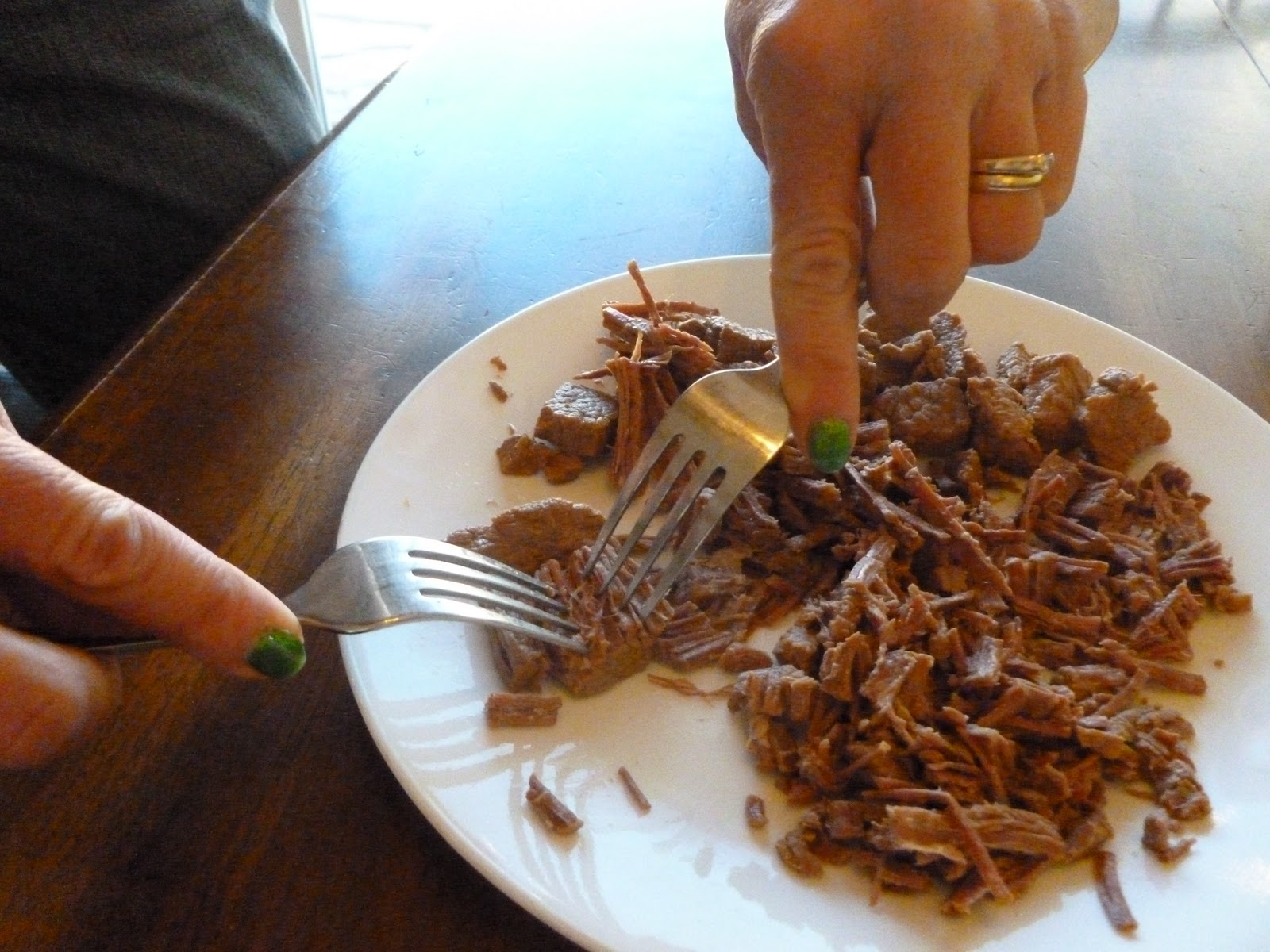 Simply Frugal Lifestyle: Using 2 forks can make your roast beef go ...