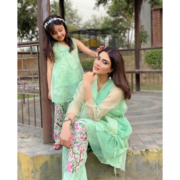 Actress Fiza Ali New Pictures with Her Daughter Faraal gives Major ...