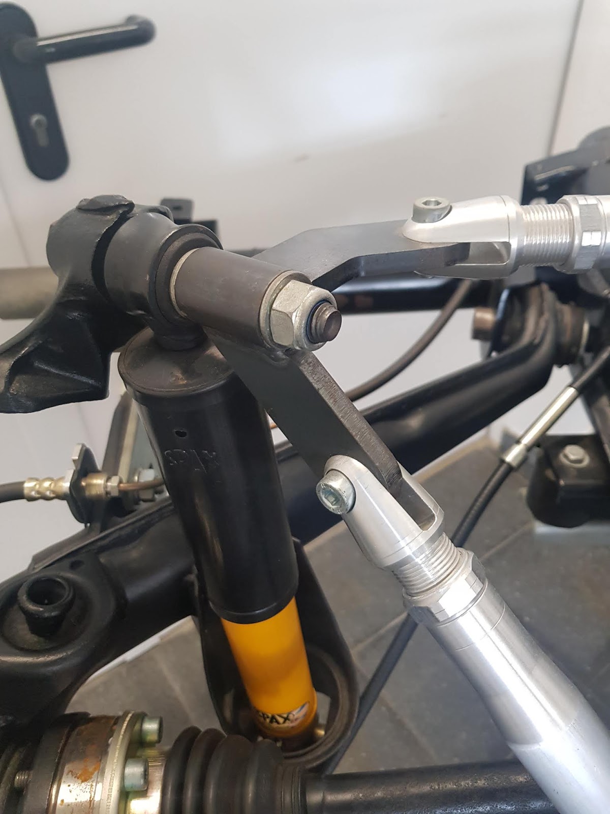 Aaron's VW-1500 Blog: CSP Germany visit #2 - The Kafer Bars