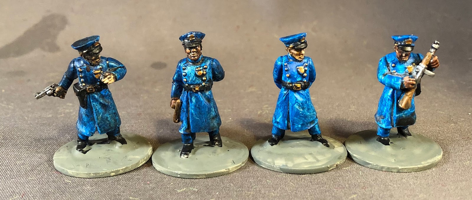 Bob's Miniature Wargaming Blog: Some 28mm Coppers