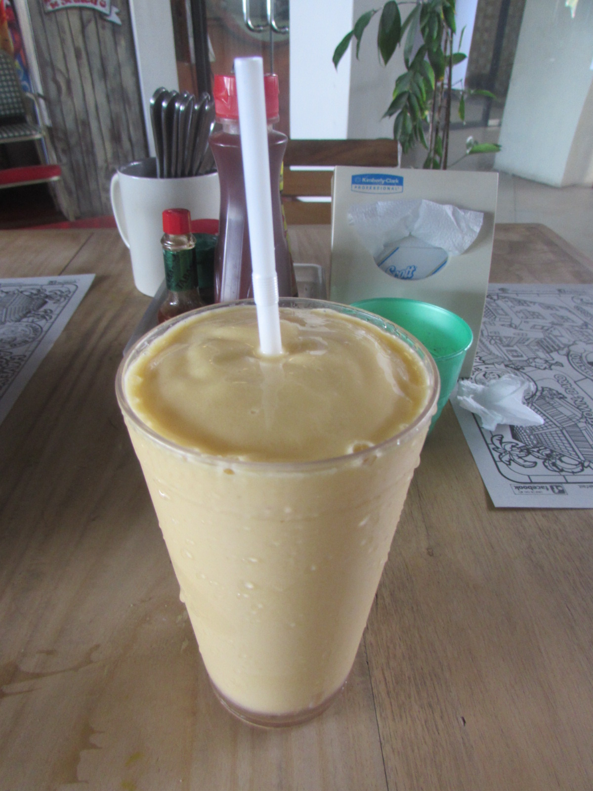 Dumaguete Website: The Mango Shakes at Gabby's Bistro - Paseo Perdices ...