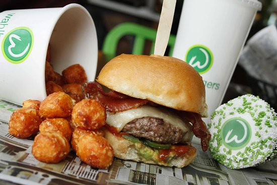 Here’s where Wahlburgers is opening its 1st Hawaii location
