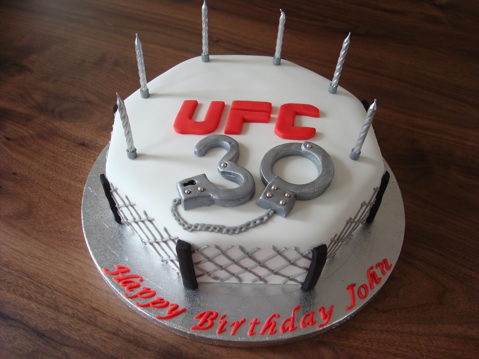 Fondant Cakes & Cupcakes: UFC Cake