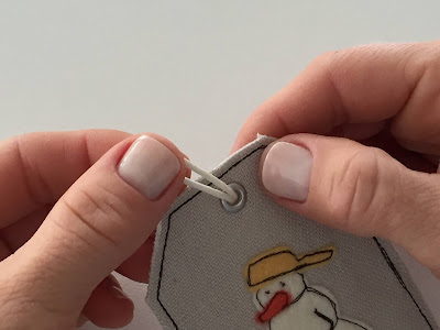 Stitching Notes: Tutorial: Gift Tags