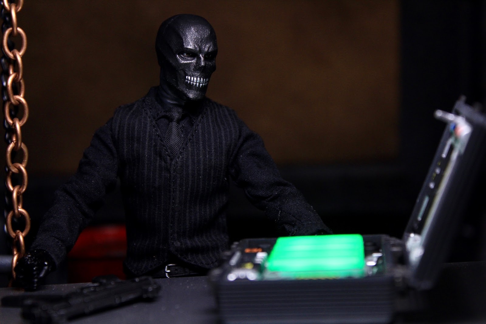 CobraShadowJoes: Mezco Toyz 2019 NYCC Exclusive Batman vs Black Mask ...