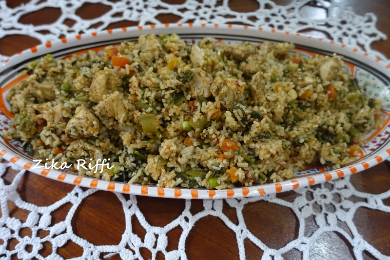 RIZ DJERBIEN ( ROUZ JERBI ) AU POULET ET LEGUMES FRAIS