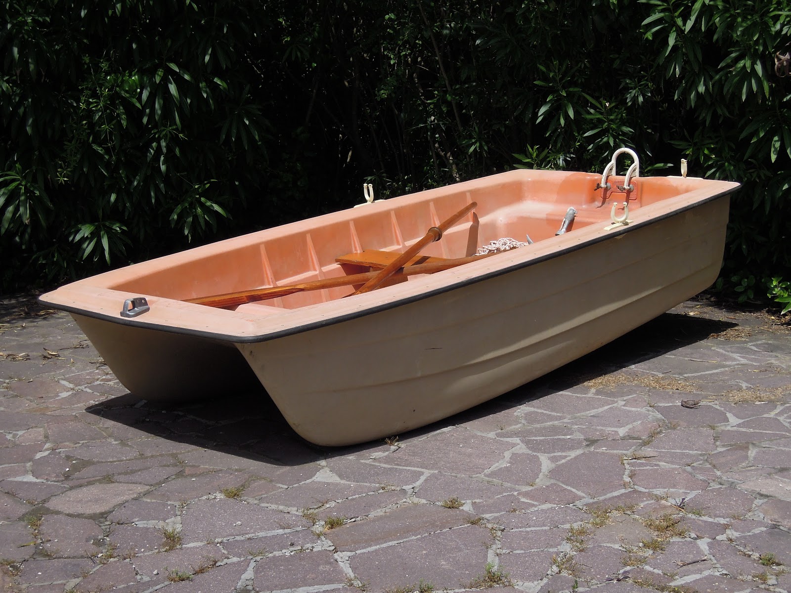 Turnbull Kwaheri Sale: Boat Tabur Yak III