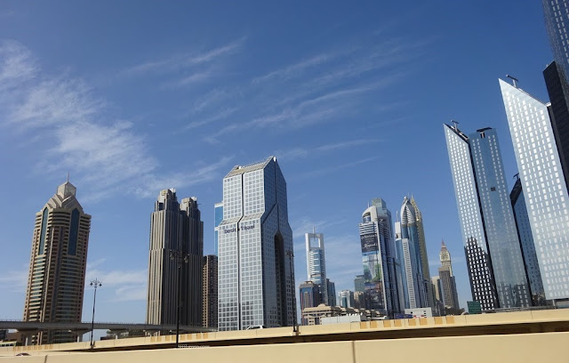 EdifÍcios do DUBAI - Tradicionais ou SUPER Modernos VIAJAR é alargar os ...