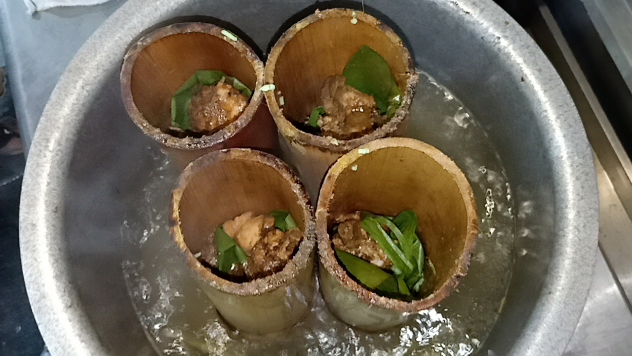 Makan The Best Malaysia Nasi Lemak Bamboo - Sebrinah Yeo