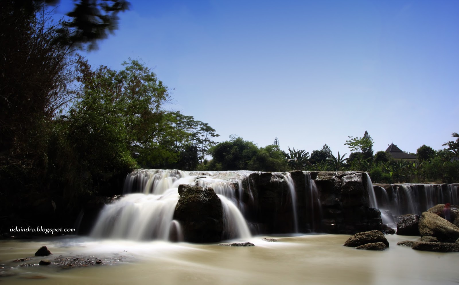 Curug Parigi: Oase di Tengah Kawasan Industri dan Pemukiman di Bekasi ...