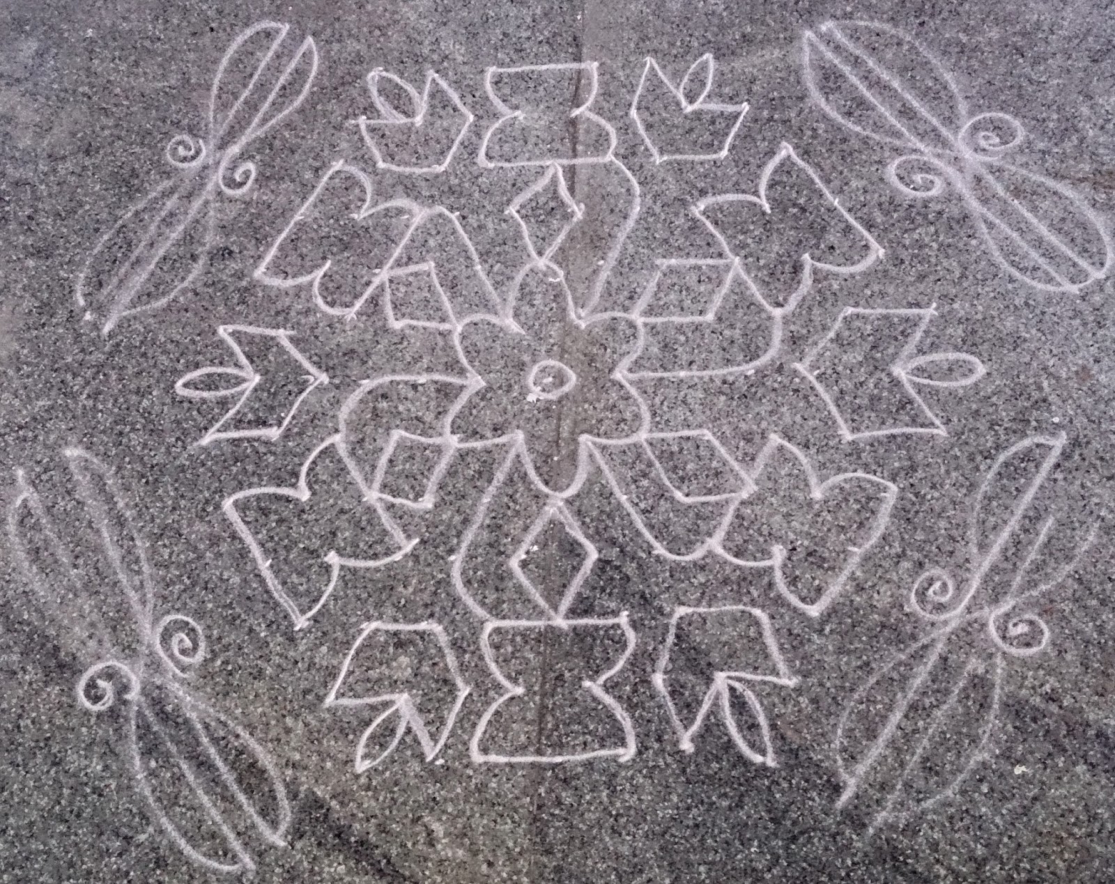 Muggulu blog: Muggu with 13 to 7 dots