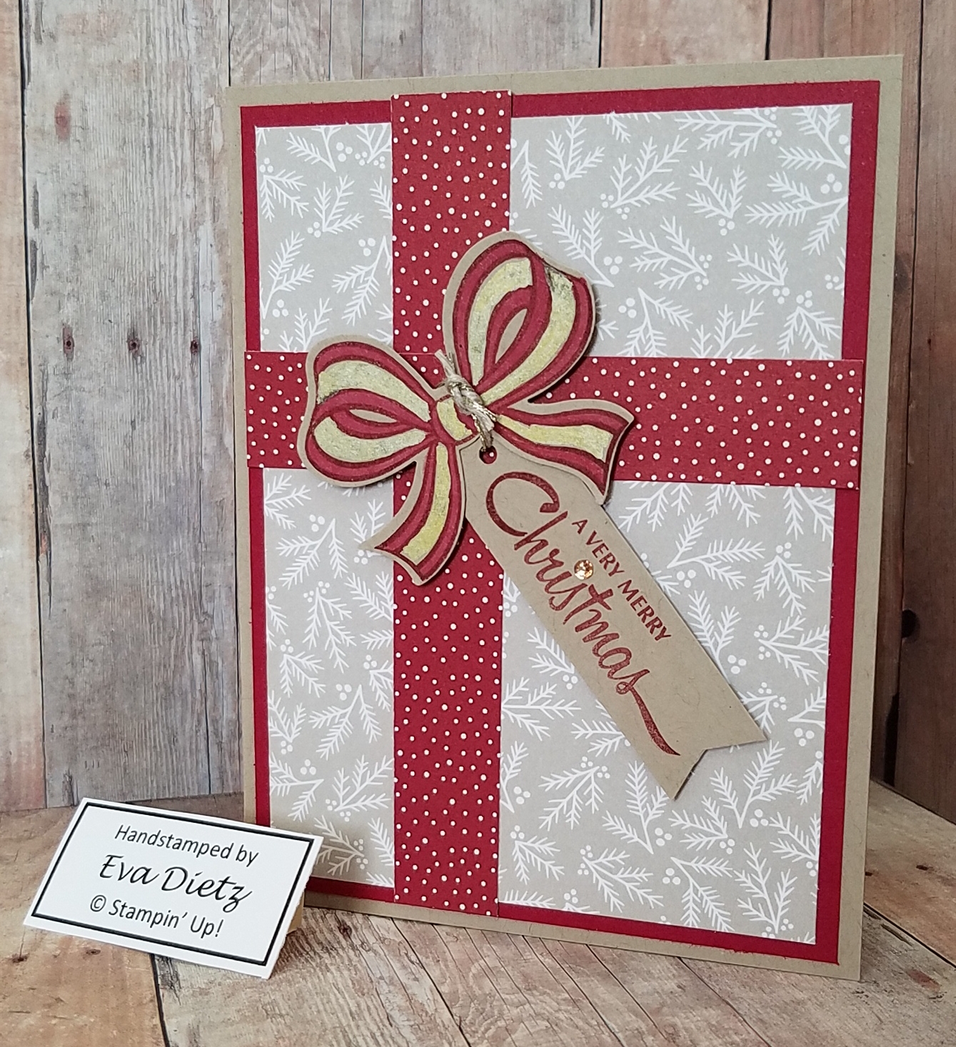 Stampin' with Eva: Gift Wrapped Meets Classic Christmas Paper