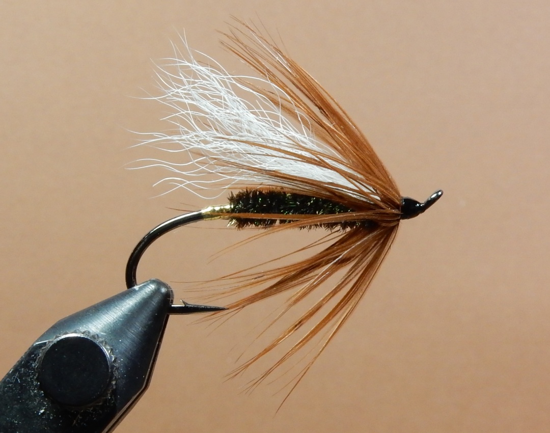 Flytying: New and Old: Coachman