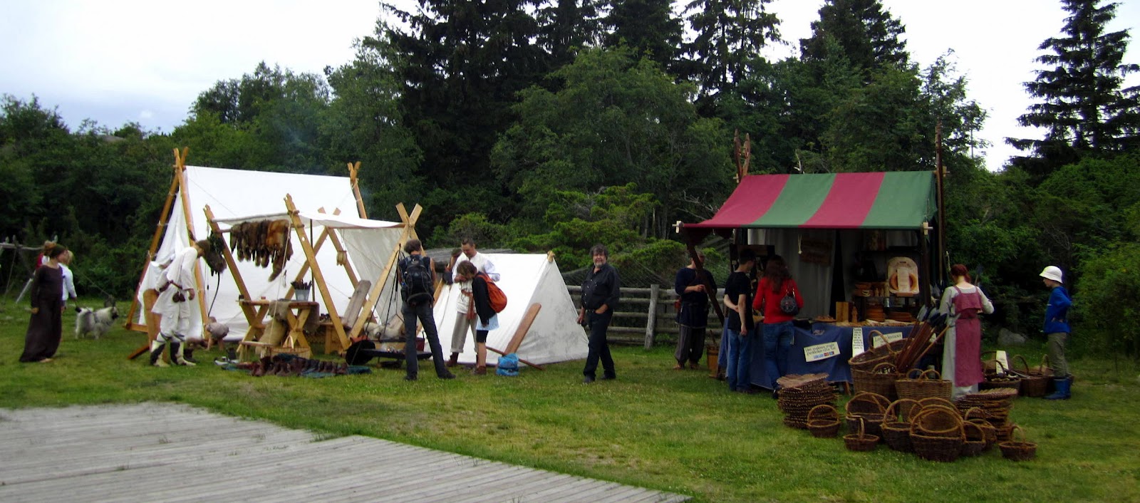 Maalin ise oma saatusepildi raamidesse :): Viikingitel külas.