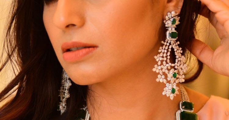 Muliple Layers Grandeur Diamond Haar - Jewellery Designs