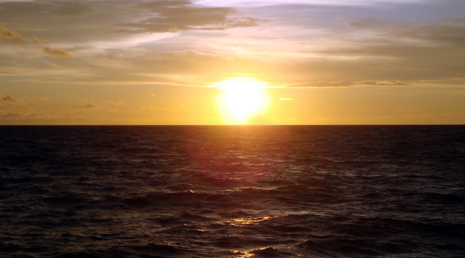 Bounder does the PI: SUNSETS IN THE PHILIPPINES