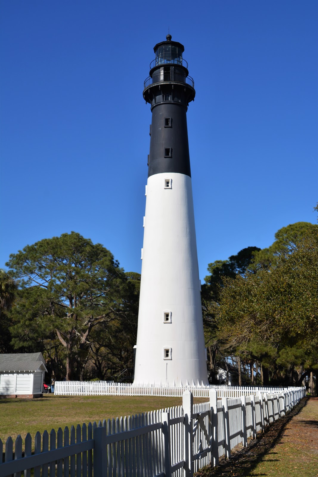 WC-LIGHTHOUSES: HUNTING ISLAND LIGHTHOUSE-HUNTING ISLAND, SOUTH CAROLINA