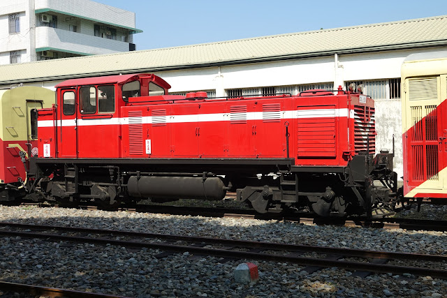 Blair's 鐵道攝影: DL26柴油機車 / Alishan Forest Railway DL26 Diesel Locomotive