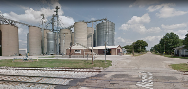 Towns and Nature: Emden, IL: IC Depot and Class I Served Grain Elevator