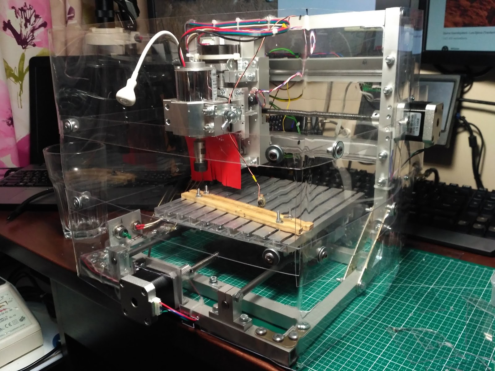 More Than User: DIY CNC desk plotter