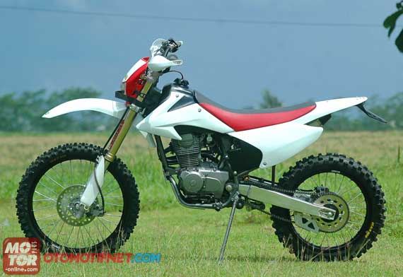 Gambar Honda MegaPro Modif Trail