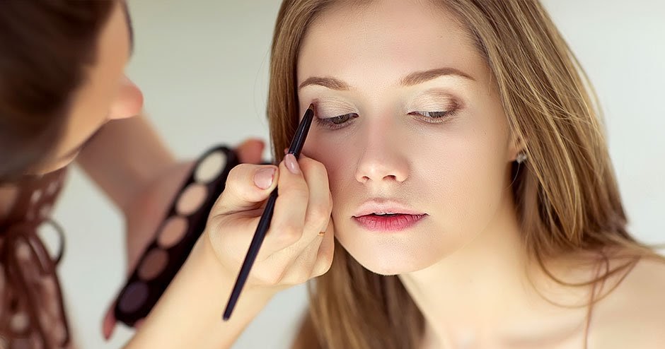 The Cold and The Warm: A Glimpse at the Calendar of a Makeup Artist ...