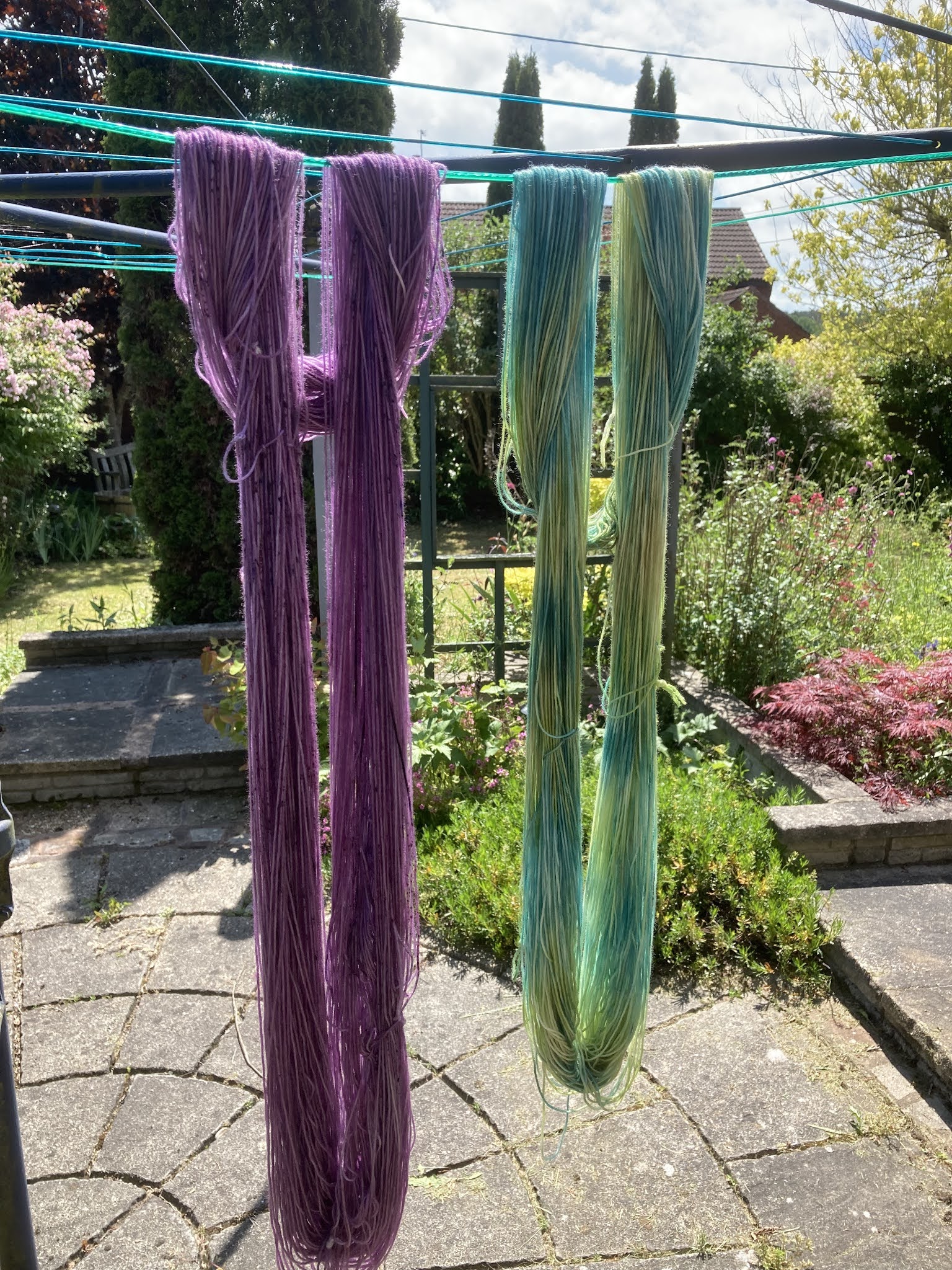 The Woolly Adventures of a Knitting Kitty: Dyeing at home