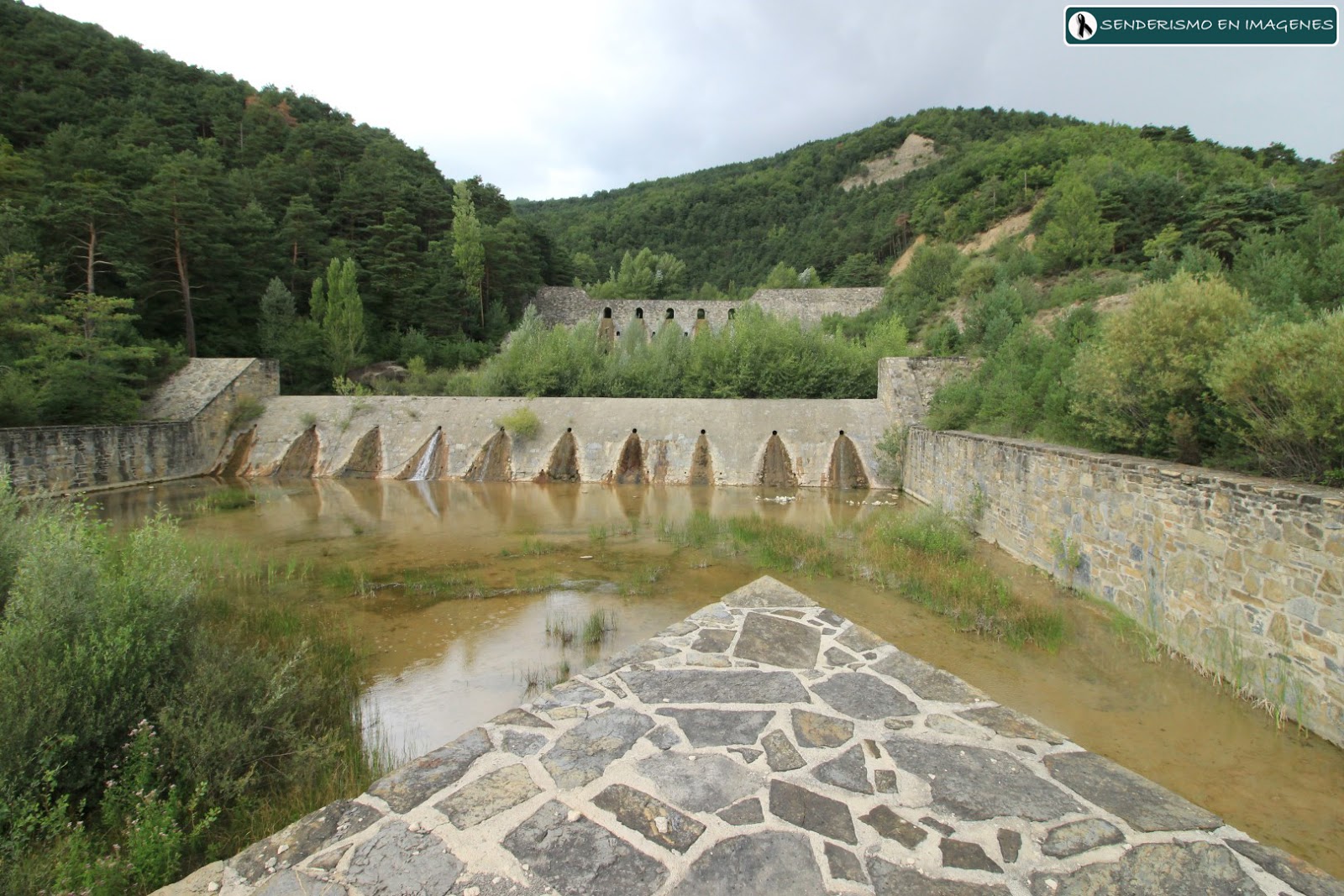 SENDERISMO EN IMAGENES : Camping Las Nieves (Biescas)