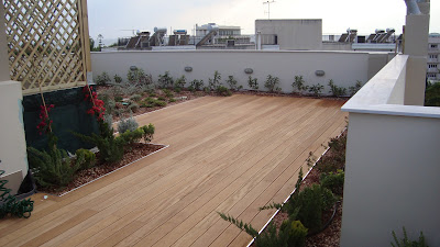 ΤΑΡΑΤΣΟΚΗΠΟΣ...Ο ΚΗΠΟΣ ΤΩΝ ΠΟΛΕΩΝ: Ένας κήπος με λαχανικά και αρωματικά ...