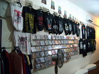 Apa Bedanya Clothing dengan Distro - YouthSpirit.Inc